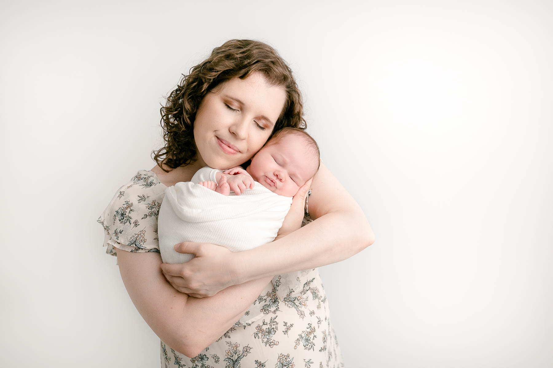 12 Essential Must-Have Postpartum Items